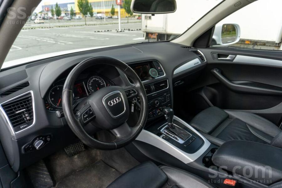 Balts Audi Q5 2010 Rīga, ar dzinēja tilpumu 2.00 L un nobraukumu 269 tūkst. km par 8690 €, foto 10 vietnē AUTOMOTO.COM.LV