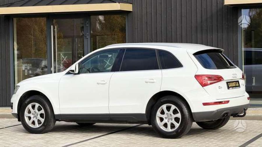White Audi Q5 2010 in Siauliai, with an engine capacity of 1.97 L and mileage of 264 thousand km for 10950 €, photo 15 on AUTOMOTO.COM.LV