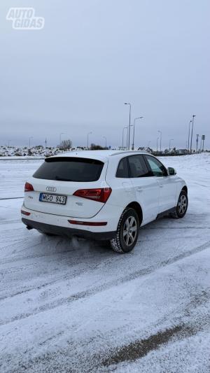 White Audi Q5 2010 in Vilnius, with an engine capacity of 2.00 L and mileage of 198 thousand km for 4150 €, photo 3 on AUTOMOTO.COM.LV