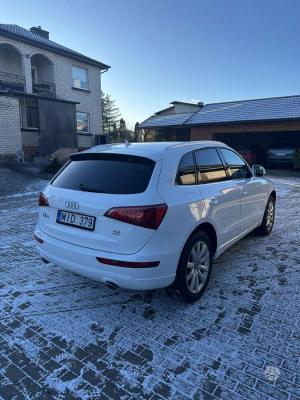 Balts Audi Q5 2010 Jurbarkas, ar dzinēja tilpumu 2.97 L un nobraukumu 233 tūkst. km par 8800 €, foto 4 vietnē AUTOMOTO.COM.LV