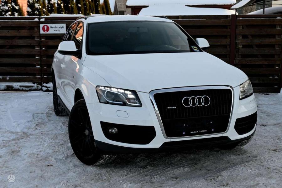 White Audi Q5 2010 in Kretinga, with an engine capacity of 2.97 L and mileage of 273 thousand km for 9999 €, photo 2 on AUTOMOTO.COM.LV