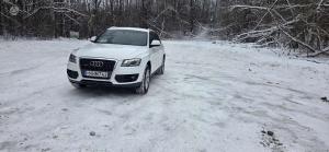 Balts Audi Q5 2010 Kauņa, ar dzinēja tilpumu 1.98 L un nobraukumu 244 tūkst. km par 7700 €, foto  vietnē AUTOMOTO.COM.LV