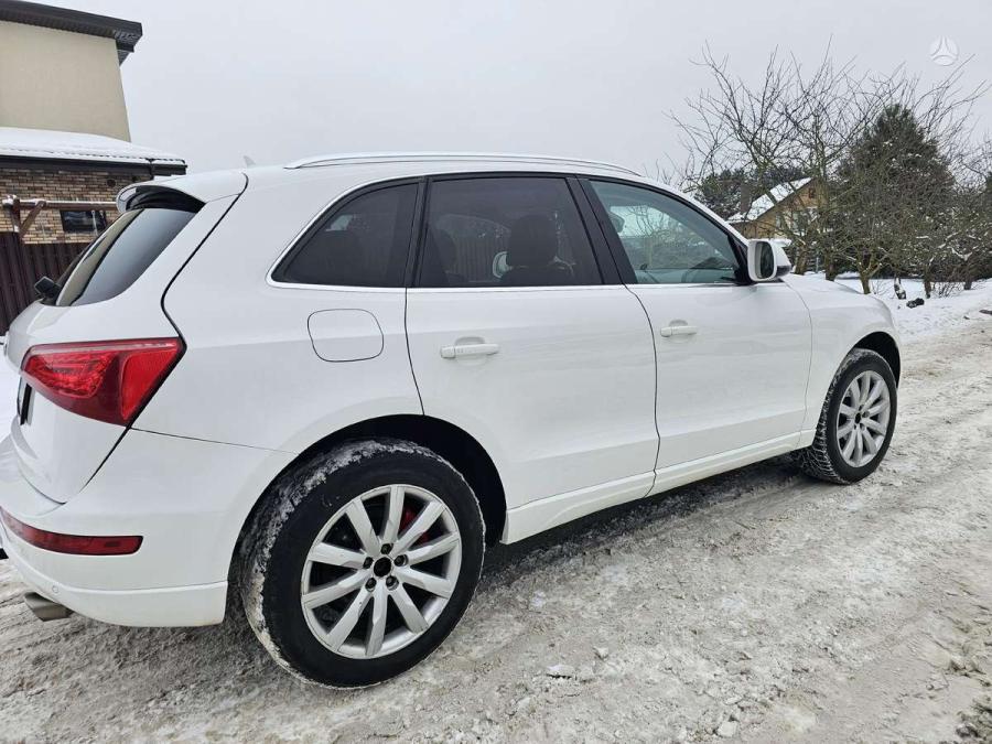 Balts Audi Q5 2010 Kauņa, ar dzinēja tilpumu 2.97 L un nobraukumu 299 tūkst. km par 7950 €, foto 5 vietnē AUTOMOTO.COM.LV