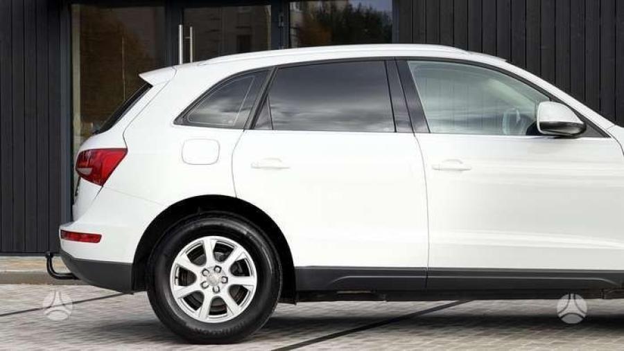 Balts Audi Q5 2010 Šauļi, ar dzinēja tilpumu 1.97 L un nobraukumu 264 tūkst. km par 10950 €, foto 11 vietnē AUTOMOTO.COM.LV