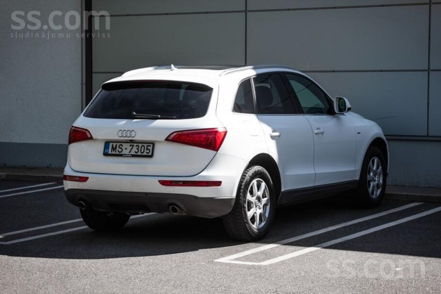 White Audi Q5 2010 in Riga, with an engine capacity of 3.00 L and mileage of 338 thousand km for 7490 €, photo 6 on AUTOMOTO.COM.LV