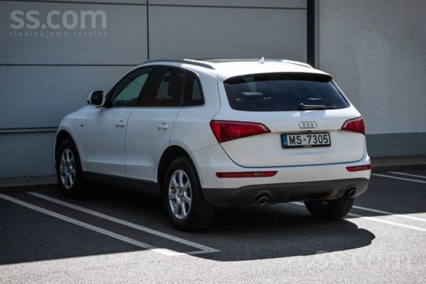 Balts Audi Q5 2010 Rīga, ar dzinēja tilpumu 3.00 L un nobraukumu 338 tūkst. km par 7490 €, foto 7 vietnē AUTOMOTO.COM.LV