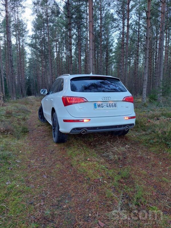 Balts Audi Q5 2010 Liepāja, ar dzinēja tilpumu 3.00 L un nobraukumu 298 tūkst. km par 9150 €, foto 2 vietnē AUTOMOTO.COM.LV