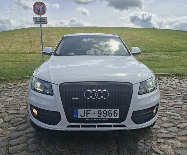 Balts Audi Q5 2010 Rīga, ar dzinēja tilpumu 3.00 L un nobraukumu 246 tūkst. km par 10950 €, foto 2 vietnē AUTOMOTO.COM.LV