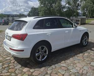 Balts Audi Q5 2010 Rīga, ar dzinēja tilpumu 3.00 L un nobraukumu 246 tūkst. km par 10950 €, foto 5 vietnē AUTOMOTO.COM.LV