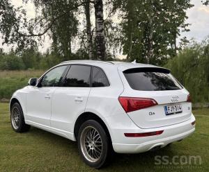 Balts Audi Q5 2010 Jelgava, ar dzinēja tilpumu 2.00 L un nobraukumu 340 tūkst. km par 7000 €, foto 6 vietnē AUTOMOTO.COM.LV