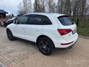Balts Audi Q5 2010 Rīga, ar dzinēja tilpumu 2.00 L un nobraukumu 273 tūkst. km par 8250 €, foto 4 vietnē AUTOMOTO.COM.LV