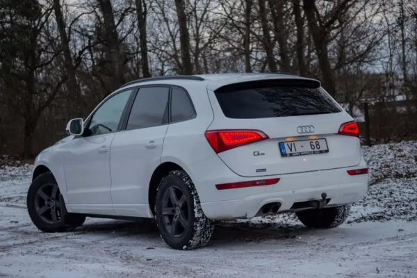 White Audi Q5 2010 in Grobiņa, with an engine capacity of 2.00 L and mileage of 0 thousand km for 12500 €, photo 8 on AUTOMOTO.COM.LV