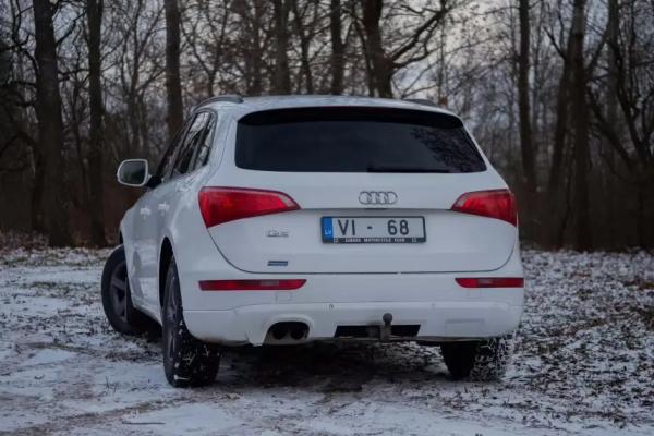 White Audi Q5 2010 in Grobiņa, with an engine capacity of 2.00 L and mileage of 0 thousand km for 12500 €, photo 9 on AUTOMOTO.COM.LV