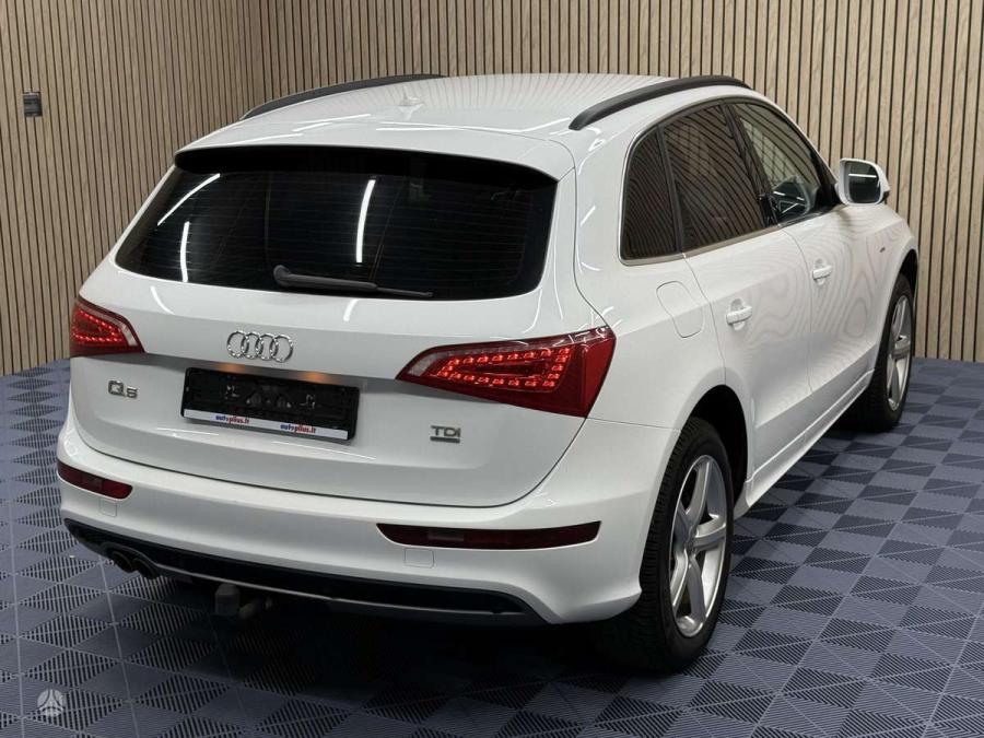 White Audi Q5 2010 in Marijampole, with an engine capacity of 1.97 L and mileage of 253 thousand km for 10300 €, photo 13 on AUTOMOTO.COM.LV