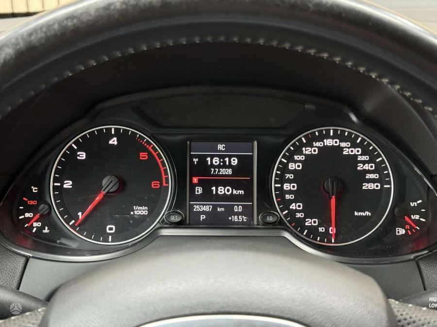 White Audi Q5 2010 in Marijampole, with an engine capacity of 1.97 L and mileage of 253 thousand km for 10300 €, photo 26 on AUTOMOTO.COM.LV