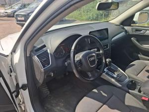 White Audi Q5 2010 in Kaunas, with an engine capacity of 1.97 L and mileage of 240 thousand km for 8400 €, photo 9 on AUTOMOTO.COM.LV