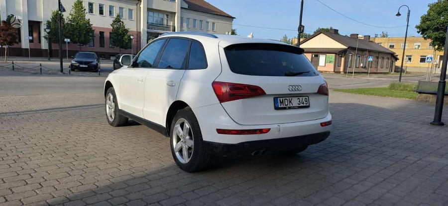 White Audi Q5 2010 in Mazeikiai, with an engine capacity of 1.97 L and mileage of 286 thousand km for 6700 €, photo 5 on AUTOMOTO.COM.LV