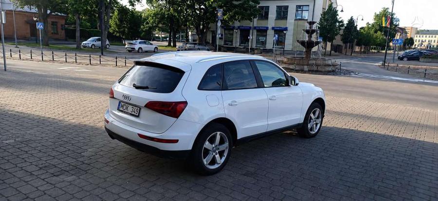 White Audi Q5 2010 in Mazeikiai, with an engine capacity of 1.97 L and mileage of 286 thousand km for 6700 €, photo 6 on AUTOMOTO.COM.LV