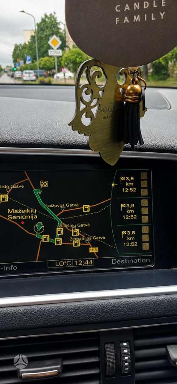 Белый Ауди Ку 5 2010 в Мажейкяй, объемом двигателя 1.97 л и пробегом 286 тыс. км за 6700 €, фото 9 на AUTOMOTO.COM.LV