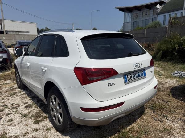 White Audi Q5 2010 in Utena, with an engine capacity of 2.00 L and mileage of 240 thousand km for 7950 €, photo 3 on AUTOMOTO.COM.LV