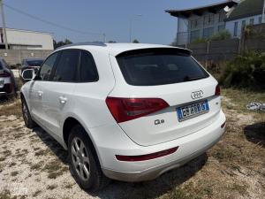 White Audi Q5 2010 in Utena, with an engine capacity of 2.00 L and mileage of 240 thousand km for 7950 €, photo 4 on AUTOMOTO.COM.LV