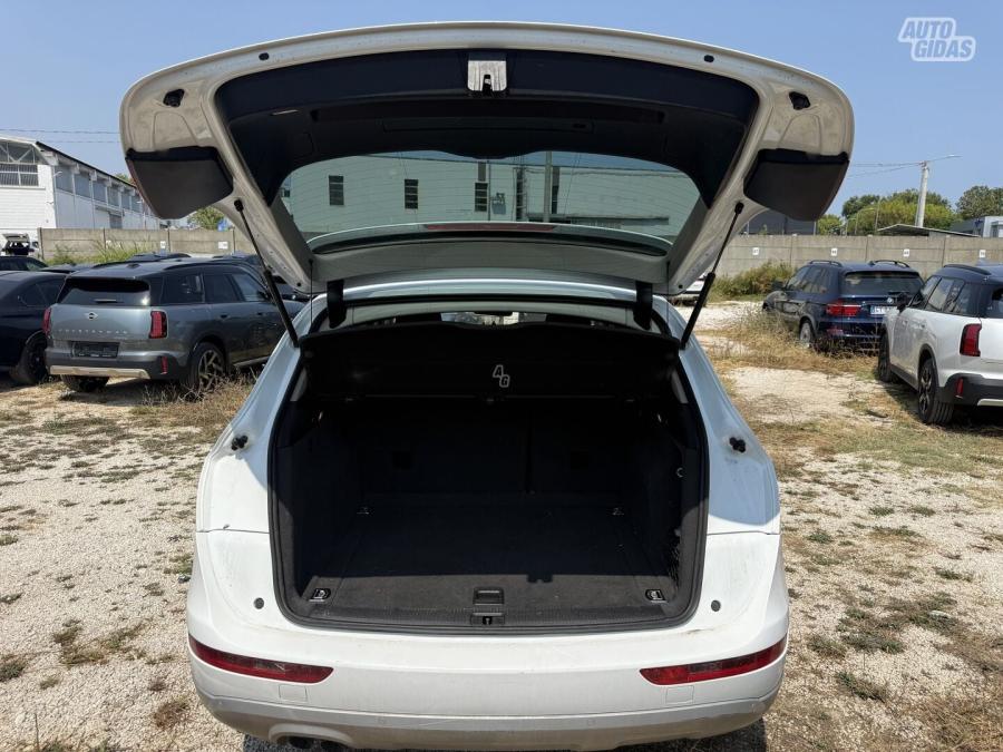 White Audi Q5 2010 in Utena, with an engine capacity of 2.00 L and mileage of 240 thousand km for 7950 €, photo 13 on AUTOMOTO.COM.LV