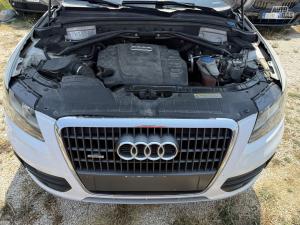 White Audi Q5 2010 in Utena, with an engine capacity of 2.00 L and mileage of 240 thousand km for 7950 €, photo 14 on AUTOMOTO.COM.LV