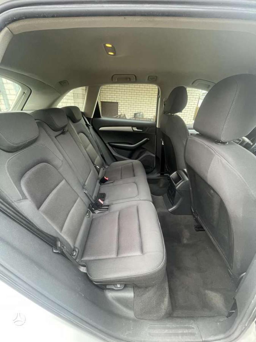Balts Audi Q5 2010 Kauņa, ar dzinēja tilpumu 1.97 L un nobraukumu 246 tūkst. km par 8200 €, foto 10 vietnē AUTOMOTO.COM.LV