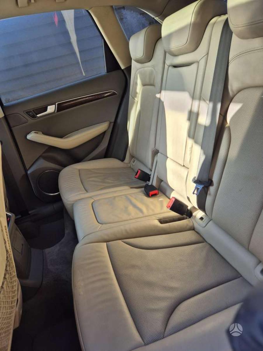 Balts Audi Q5 2010 Kauņa, ar dzinēja tilpumu 3.15 L un nobraukumu 297 tūkst. km par 7300 €, foto 7 vietnē AUTOMOTO.COM.LV