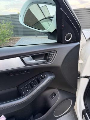 White Audi Q5 2010 in Alytus, with an engine capacity of 2.97 L and mileage of 289 thousand km for 9500 €, photo 9 on AUTOMOTO.COM.LV