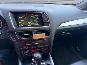 White Audi Q5 2010 in Alytus, with an engine capacity of 2.97 L and mileage of 289 thousand km for 9500 €, photo 10 on AUTOMOTO.COM.LV