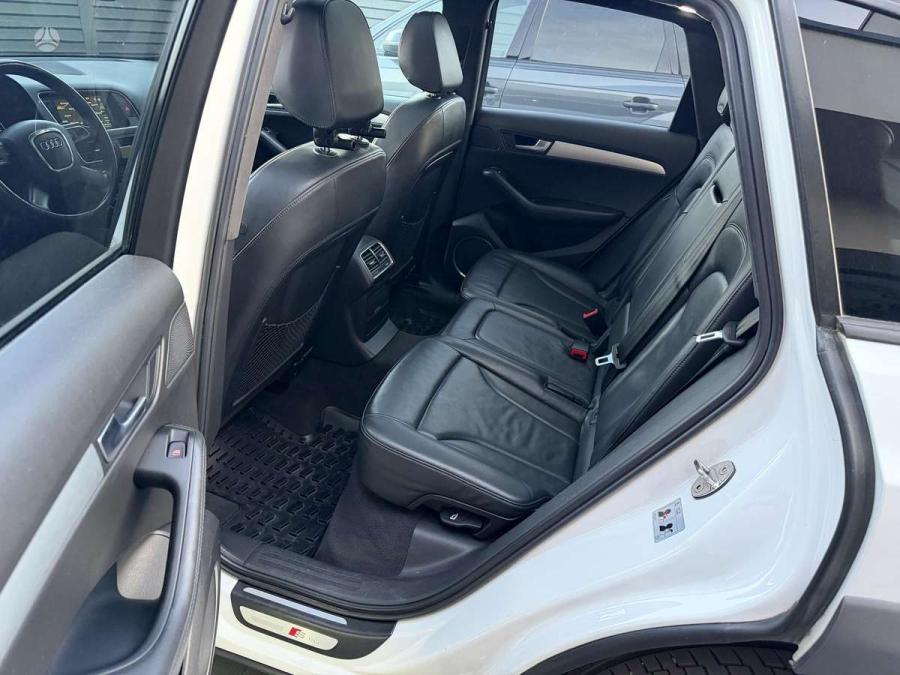 White Audi Q5 2010 in Alytus, with an engine capacity of 2.97 L and mileage of 289 thousand km for 9500 €, photo 14 on AUTOMOTO.COM.LV