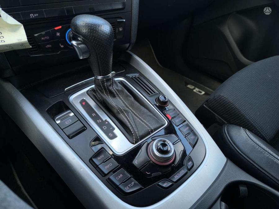 Balts Audi Q5 2010 Marijampole, ar dzinēja tilpumu 1.97 L un nobraukumu 254 tūkst. km par 8600 €, foto 18 vietnē AUTOMOTO.COM.LV