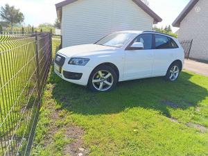 White Audi Q5 2010 in Marijampole, with an engine capacity of 1.97 L and mileage of 322 thousand km for 9000 €, photo 4 on AUTOMOTO.COM.LV