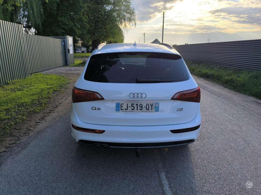 White Audi Q5 2010 in Marijampole, with an engine capacity of 1.97 L and mileage of 254 thousand km for 8050 €, photo 5 on AUTOMOTO.COM.LV