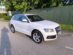 White Audi Q5 2010 in Marijampole, with an engine capacity of 1.97 L and mileage of 254 thousand km for 8050 €, photo 8 on AUTOMOTO.COM.LV