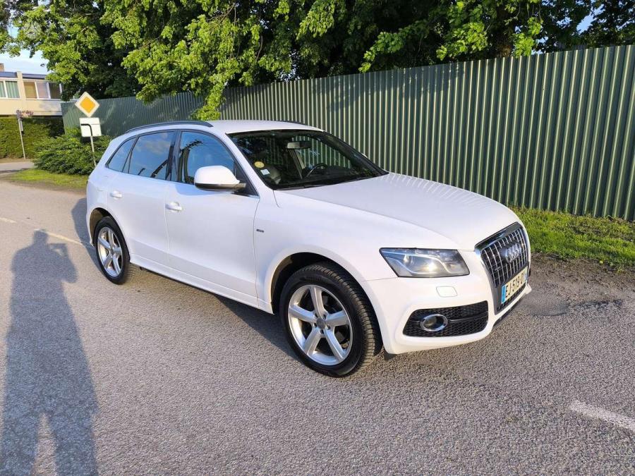 White Audi Q5 2010 in Marijampole, with an engine capacity of 1.97 L and mileage of 254 thousand km for 8050 €, photo 8 on AUTOMOTO.COM.LV