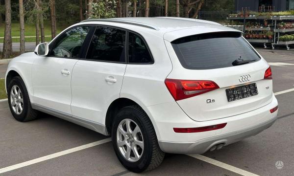 White Audi Q5 2010 in Utena, with an engine capacity of 1.97 L and mileage of 243 thousand km for 7100 €, photo 7 on AUTOMOTO.COM.LV