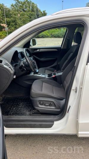White Audi Q5 2010 in Riga, with an engine capacity of 2.00 L and mileage of 145 thousand km for 8999 €, photo 6 on AUTOMOTO.COM.LV