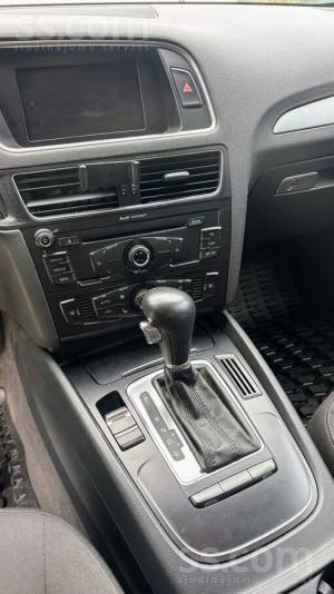 White Audi Q5 2010 in Riga, with an engine capacity of 2.00 L and mileage of 145 thousand km for 8999 €, photo 11 on AUTOMOTO.COM.LV
