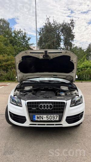 White Audi Q5 2010 in Riga, with an engine capacity of 2.00 L and mileage of 145 thousand km for 8999 €, photo 14 on AUTOMOTO.COM.LV