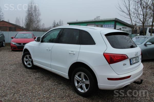 White Audi Q5 2011 in Daugavpils, with an engine capacity of 2.00 L and mileage of 225 thousand km for 9290 €, photo 7 on AUTOMOTO.COM.LV