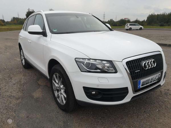 White Audi Q5 2011 in Kaunas, with an engine capacity of 1.97 L and mileage of 310 thousand km for 9500 €, photo 3 on AUTOMOTO.COM.LV