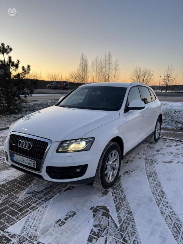 White Audi Q5 2011 in Kaunas, with an engine capacity of 1.97 L and mileage of 310 thousand km for 9500 €, photo 10 on AUTOMOTO.COM.LV