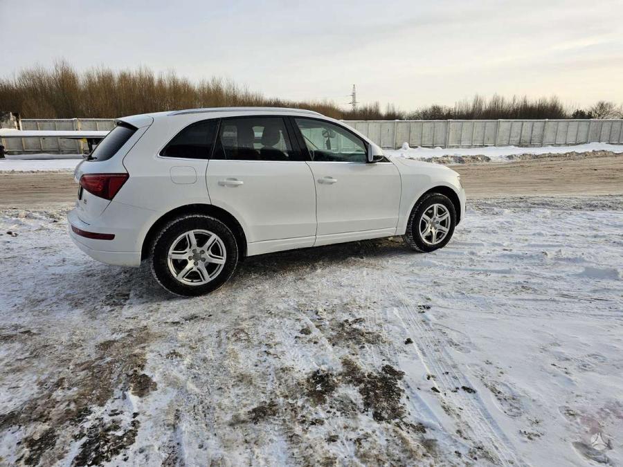 Balts Audi Q5 2011 Mažeikiai, ar dzinēja tilpumu 2.00 L un nobraukumu 350 tūkst. km par 9850 €, foto 6 vietnē AUTOMOTO.COM.LV