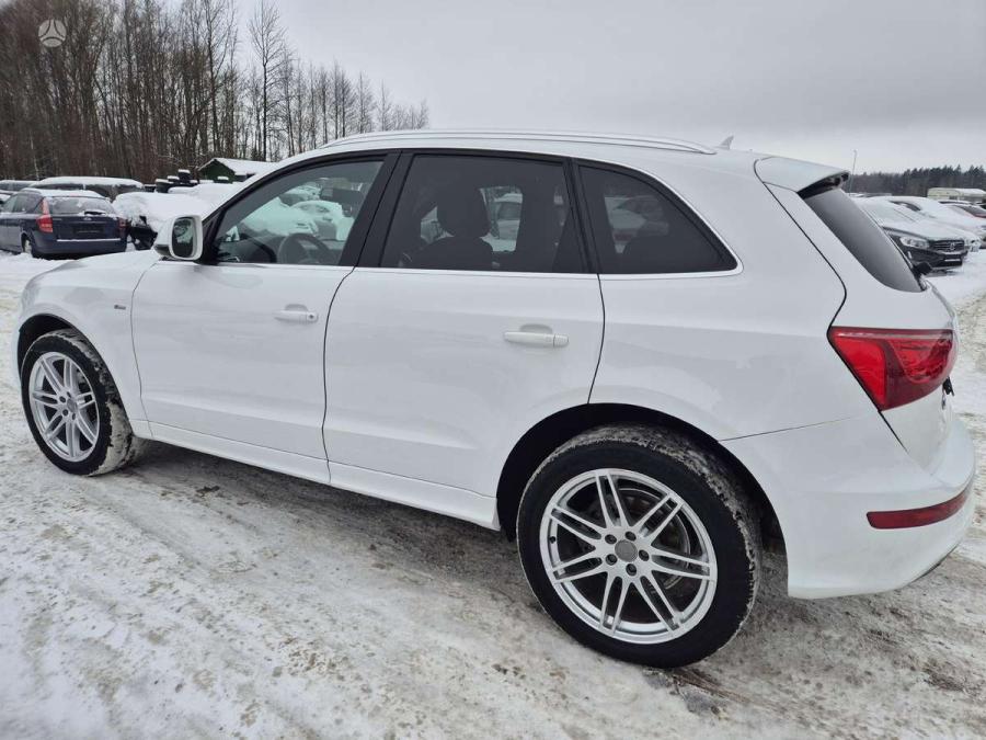 Balts Audi Q5 2011 Utena, ar dzinēja tilpumu 1.97 L un nobraukumu 196 tūkst. km par 11850 €, foto 3 vietnē AUTOMOTO.COM.LV