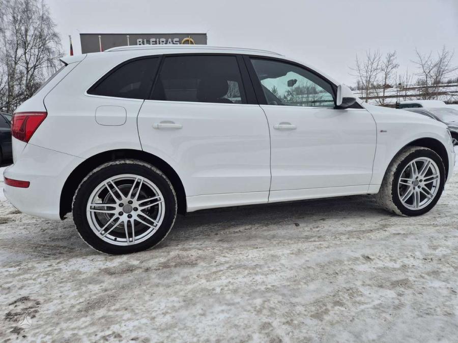 Balts Audi Q5 2011 Utena, ar dzinēja tilpumu 1.97 L un nobraukumu 193 tūkst. km par 11650 €, foto 10 vietnē AUTOMOTO.COM.LV