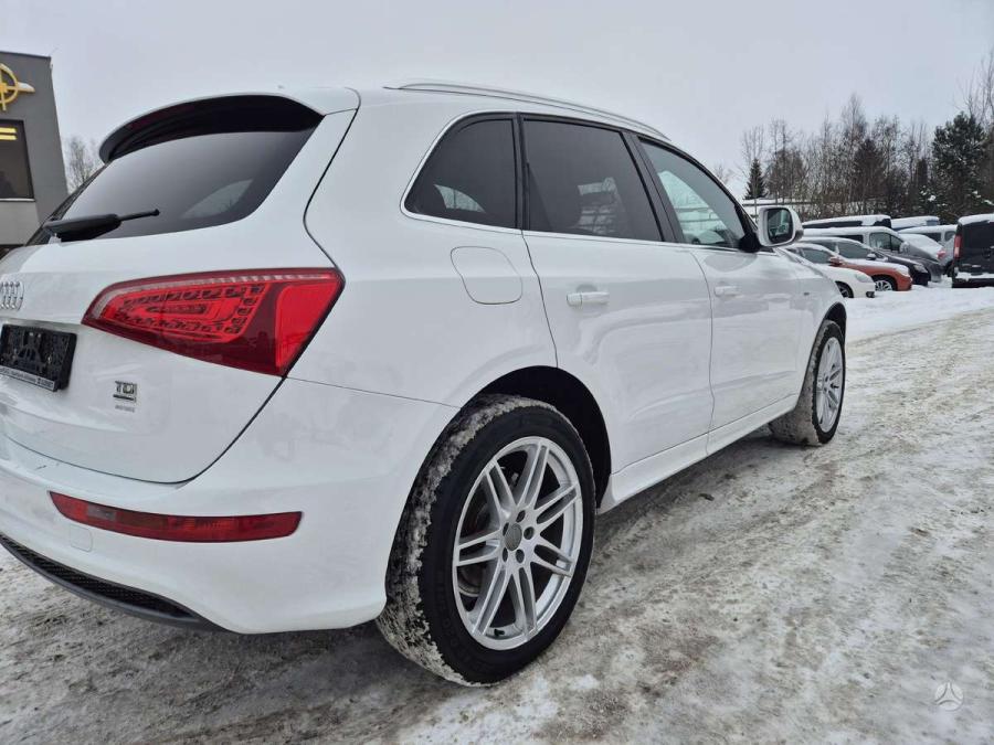 Balts Audi Q5 2011 Utena, ar dzinēja tilpumu 1.97 L un nobraukumu 193 tūkst. km par 11650 €, foto 14 vietnē AUTOMOTO.COM.LV