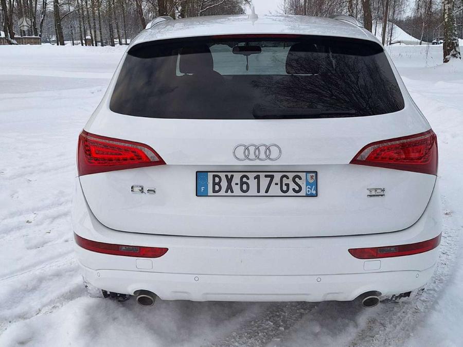White Audi Q5 2011 in Taurage, with an engine capacity of 2.97 L and mileage of 325 thousand km for 8600 €, photo 5 on AUTOMOTO.COM.LV