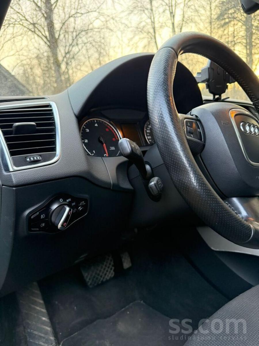 Balts Audi Q5 2011 Rīga, ar dzinēja tilpumu 2.00 L un nobraukumu 244 tūkst. km par 12000 €, foto 5 vietnē AUTOMOTO.COM.LV
